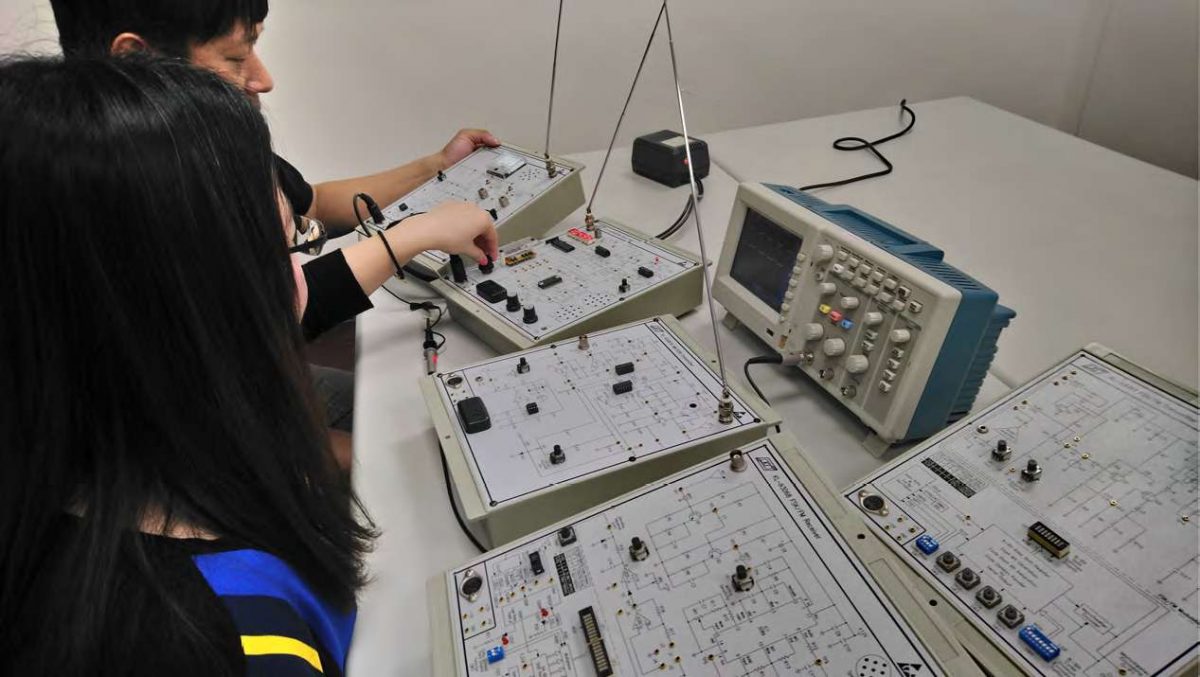 K&H KL-900C AM/FM/ASK/FSK Transmitter & Receiver System – Techno-Test